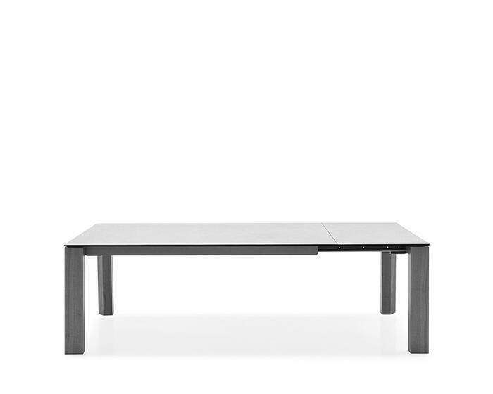 Omnia: Table with extendable rectangular top and wooden legs ...